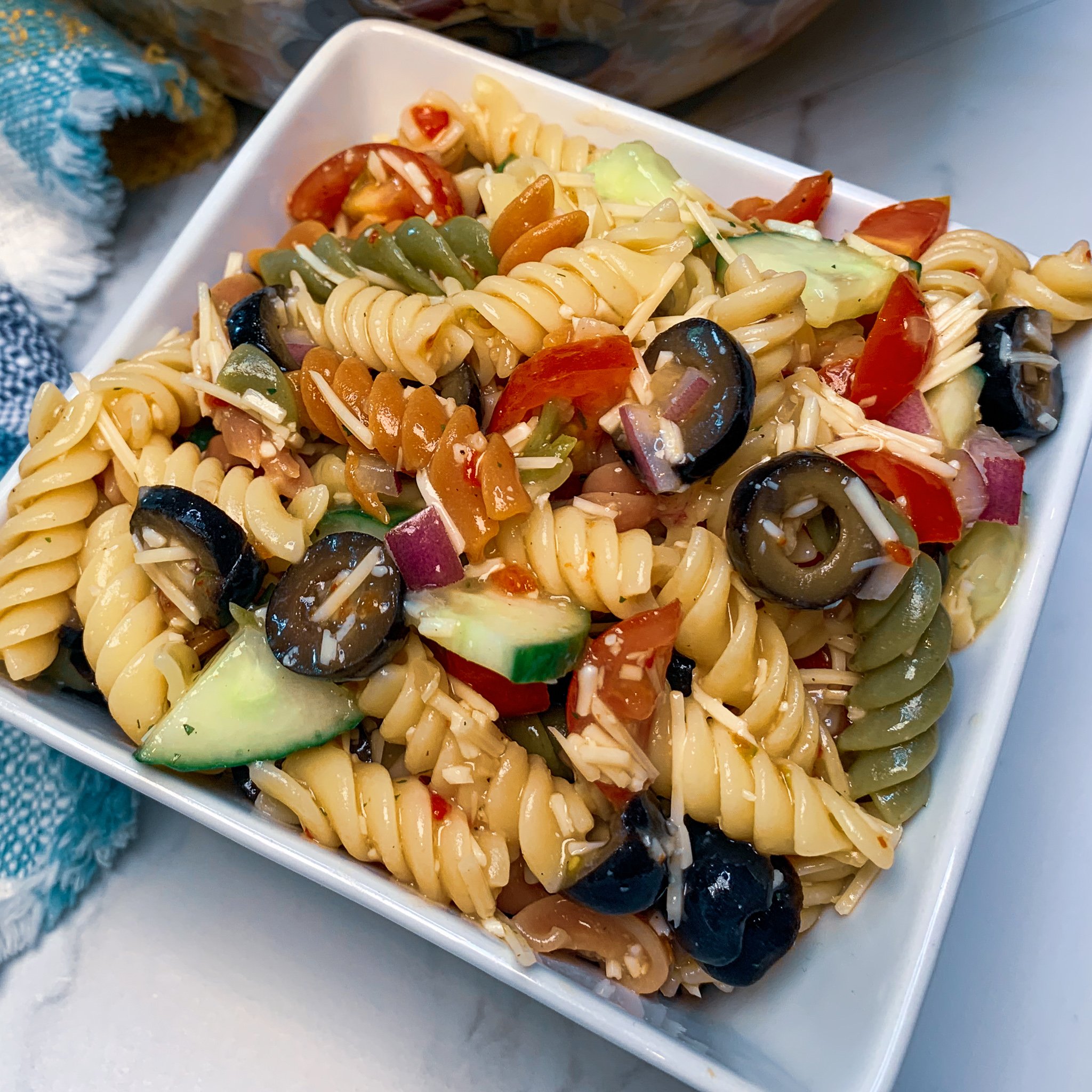 Easy Veggie Pasta Salad | Modernmealmakeover.com