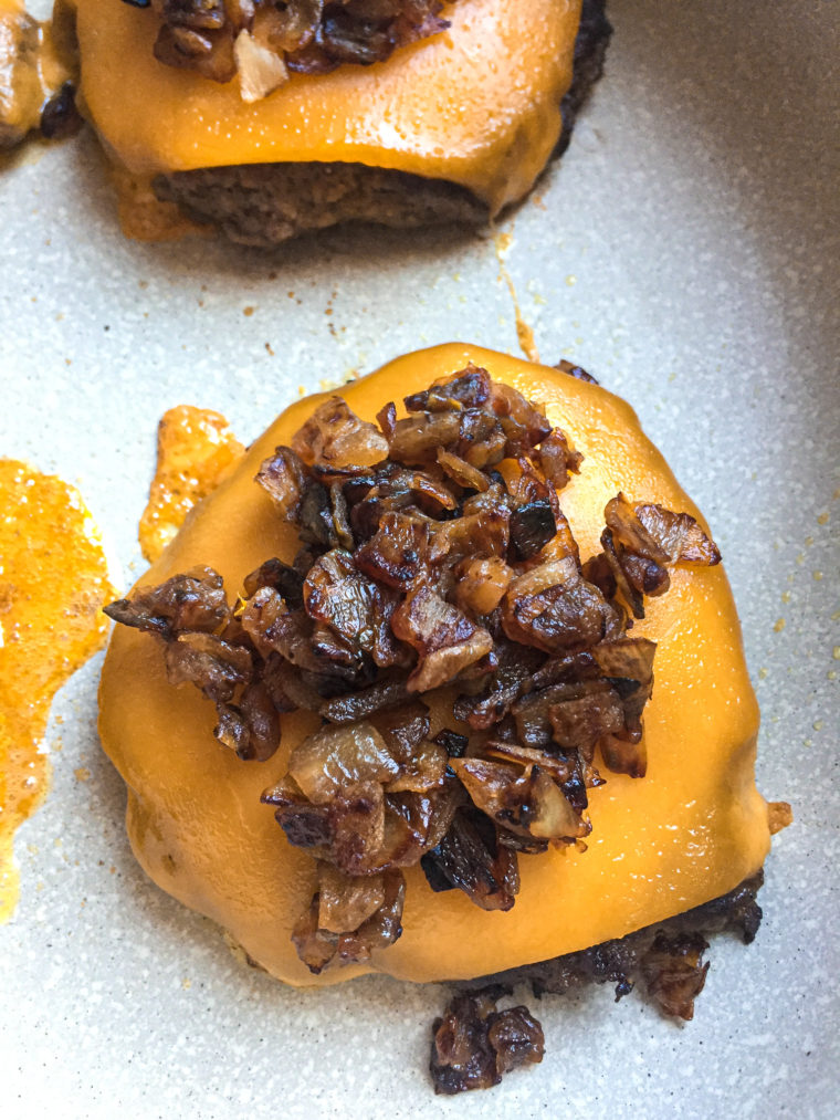 Easy Copycat In-N-Out Cheeseburger | Modernmealmakeover.com
