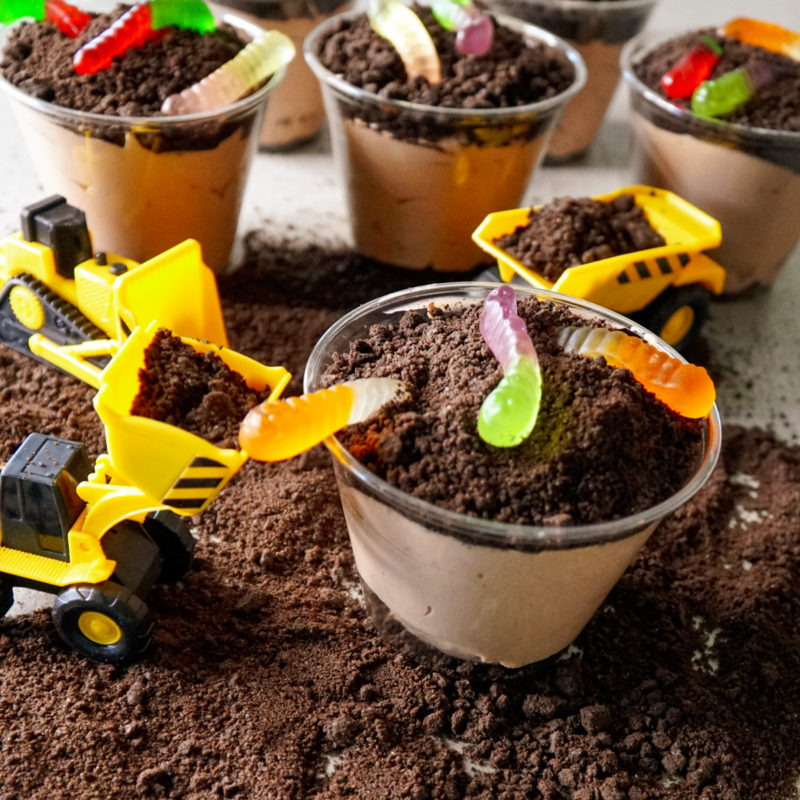 Oreo Dirt Cups Recipe | Modernmealmakeover.com