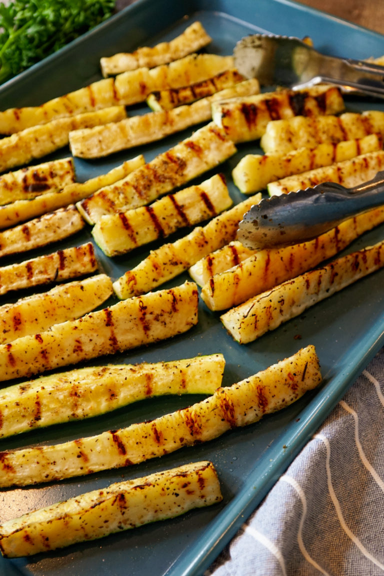 Best Grilled Zucchini Recipe | Modernmealmakeover.com