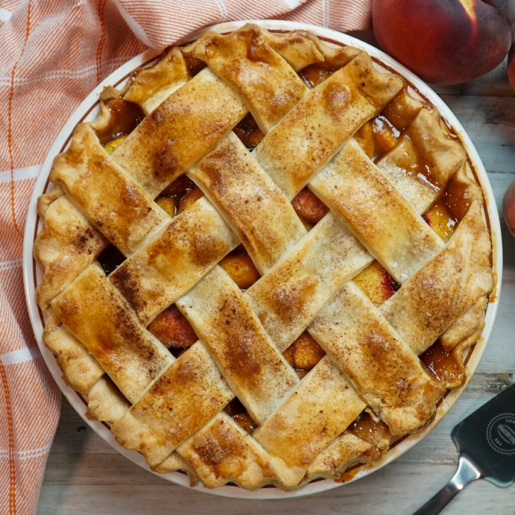 Homemade Peach Pie Recipe | Modernmealmakeover.com