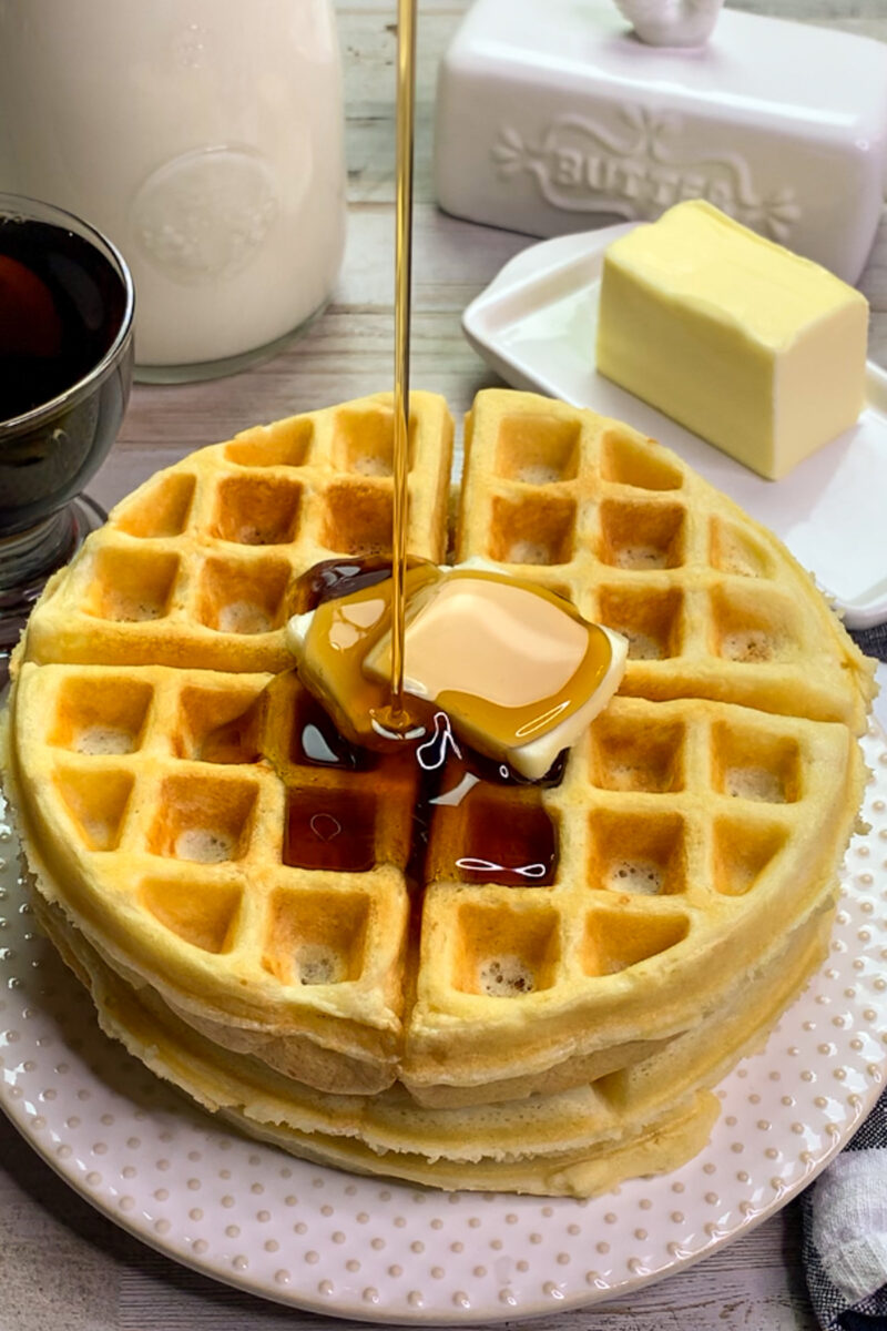 Homemade Waffles {So Fluffy and Easy} Modernmealmakeover.com