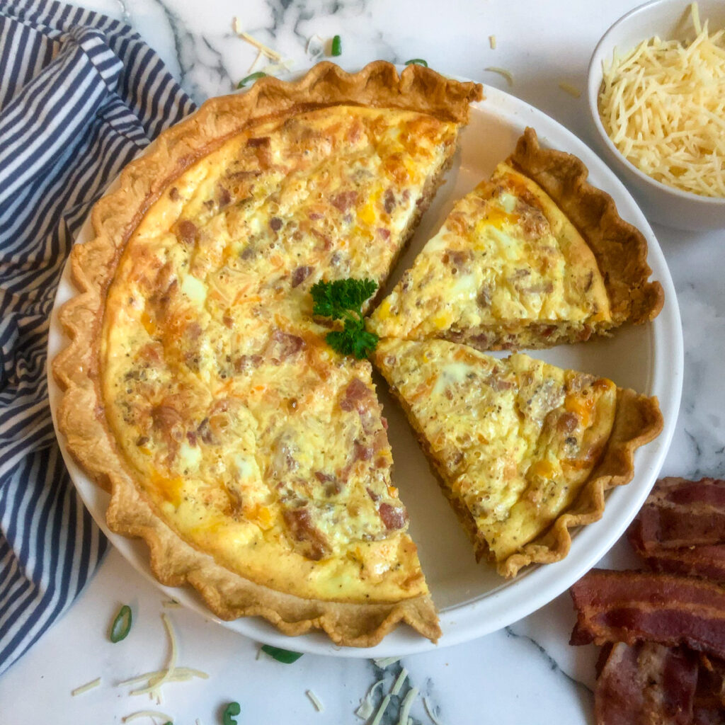 Bacon And Cheese Quiche {So Easy} | Modernmealmakeover.com