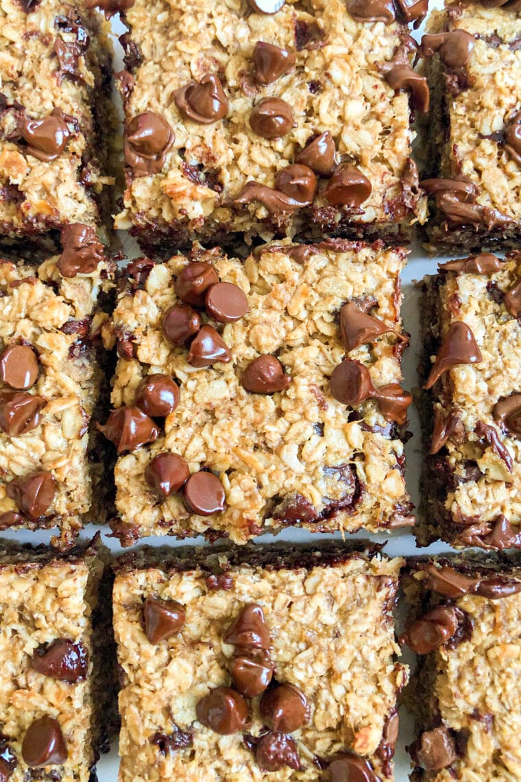 Oatmeal Breakfast Bars {so easy} | Modernmealmakeover.com