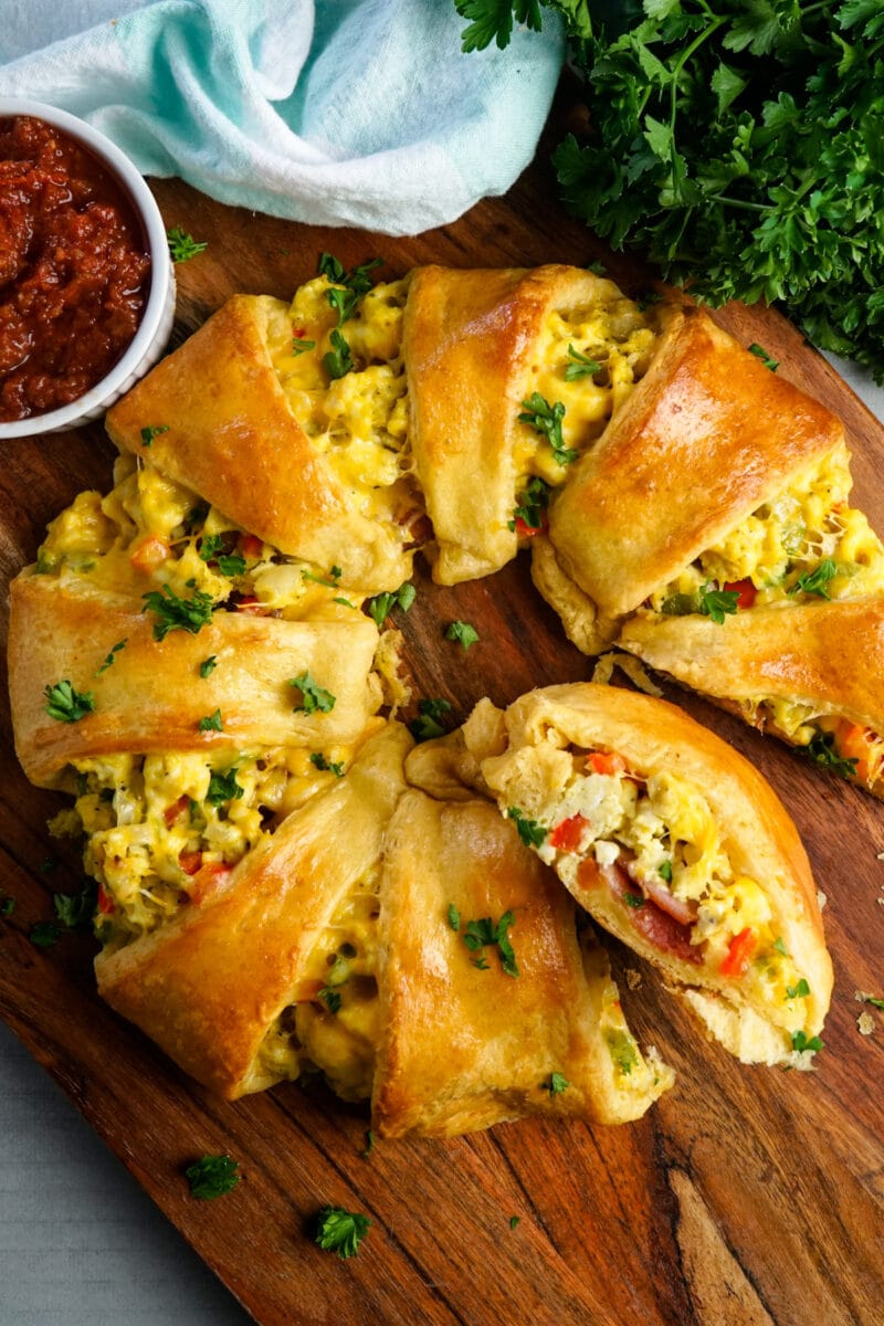 Crescent Breakfast Ring With Bacon | Modernmealmakeover.com