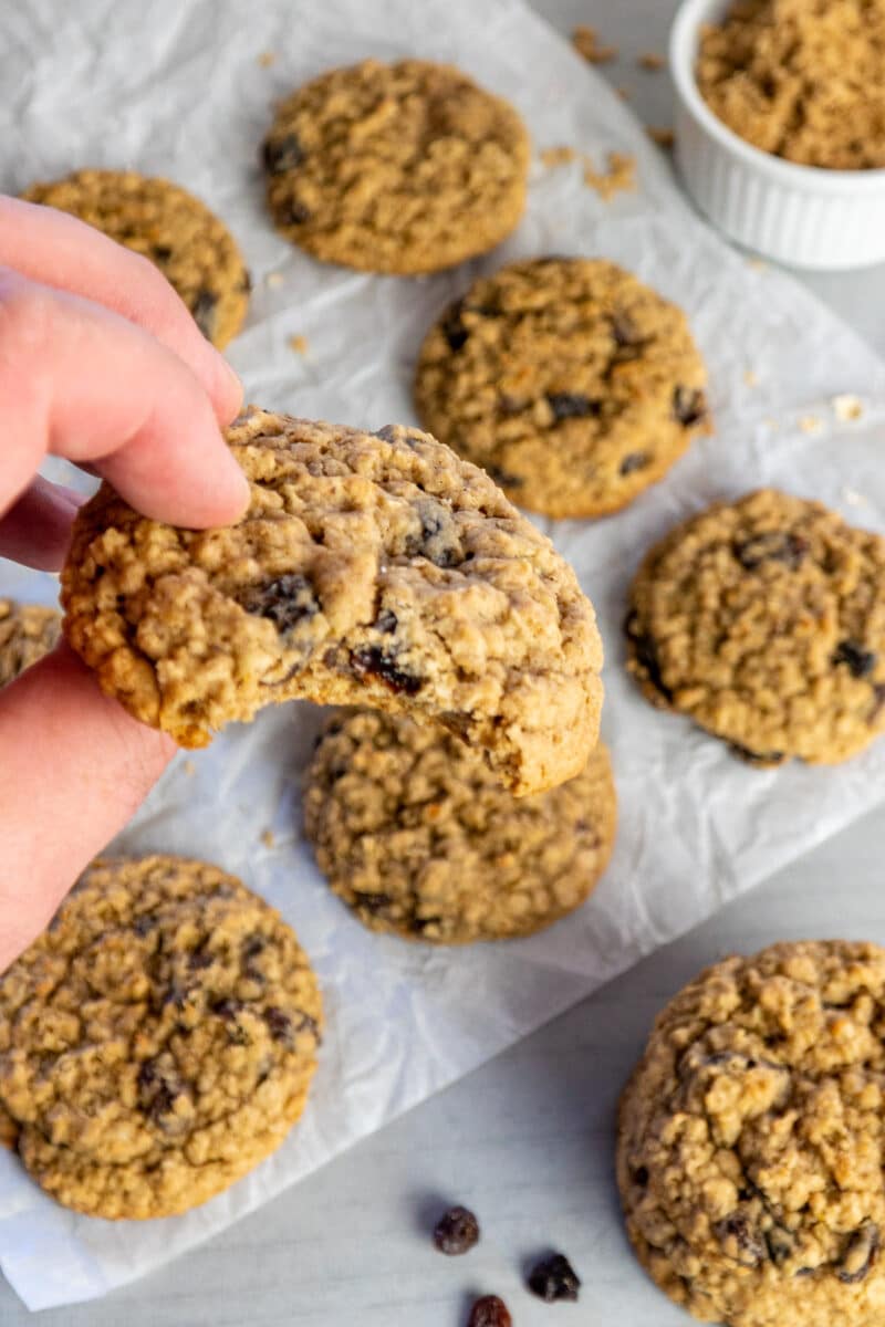 Oatmeal Raisin Cookies {Soft & Chewy} Modernmealmakeover
