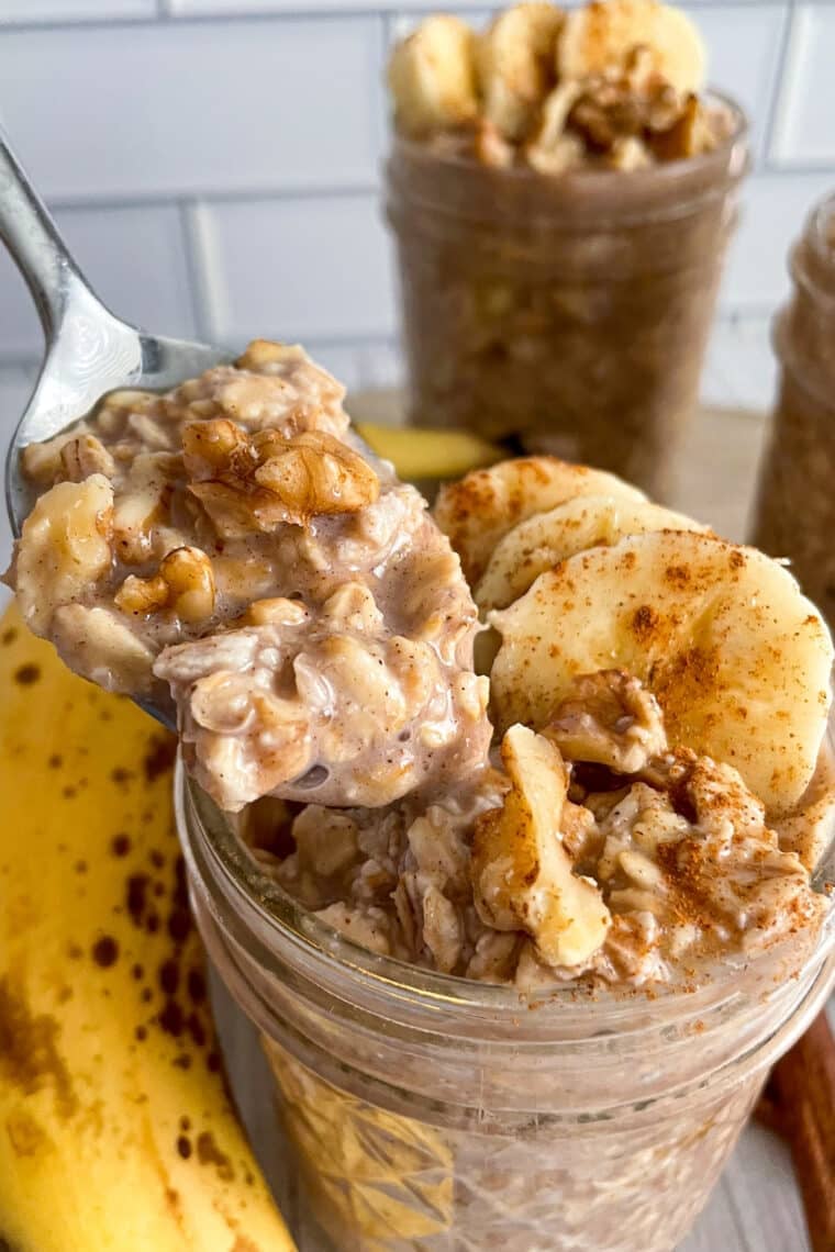 Banana Bread Overnight Oats Recipe | Modernmealmakeover.com
