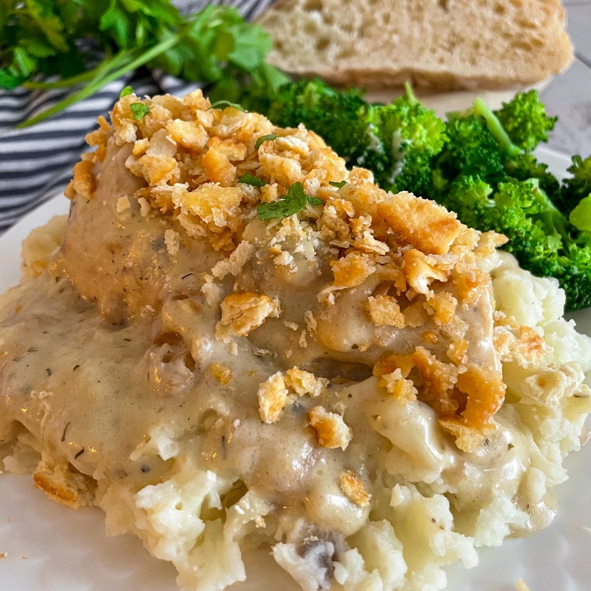 Slow Cooker Ritz Chicken Recipe | Modernmealmakeover.com