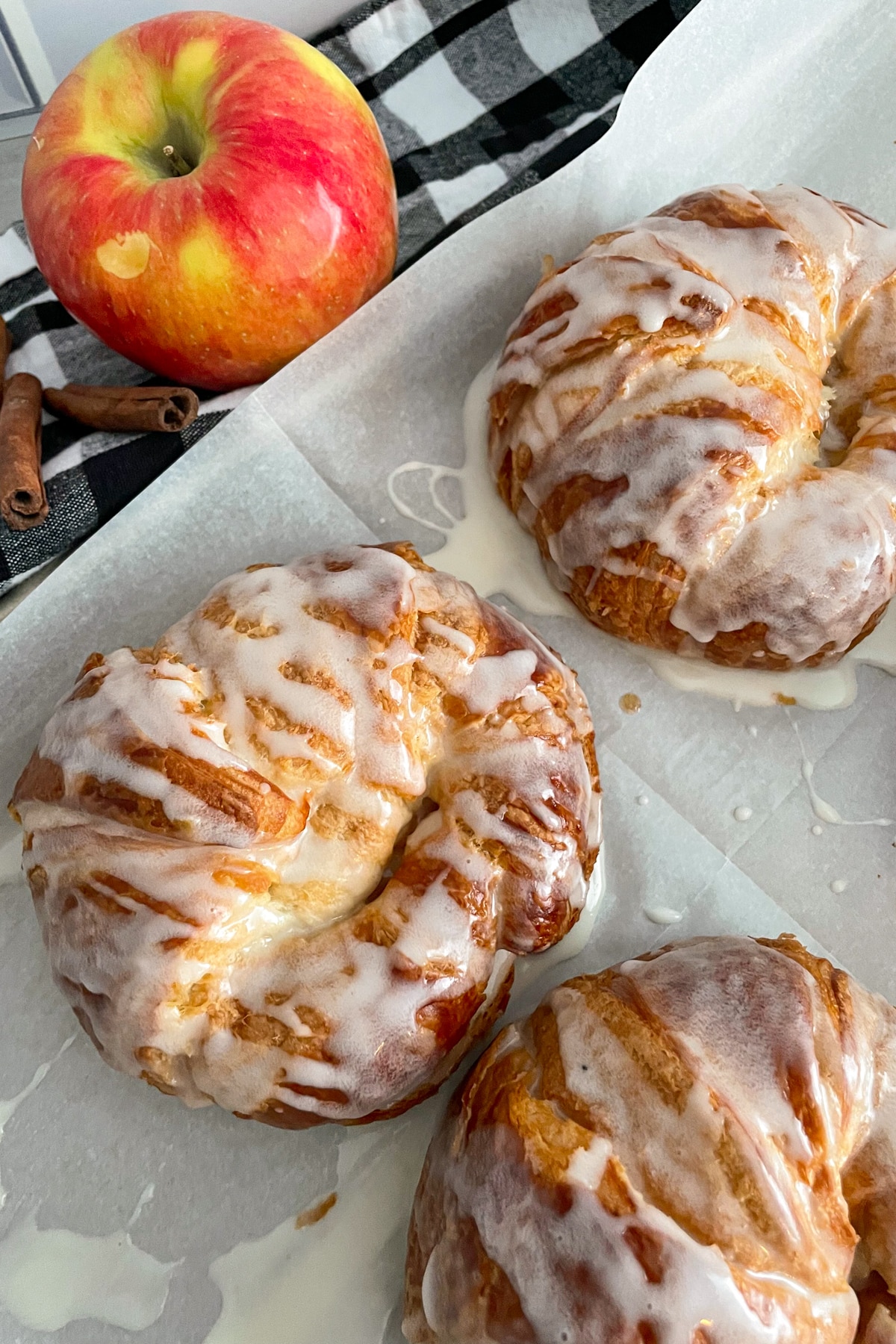 Easy Apple Fritter Croissants (with Store-Bought Croissants ...