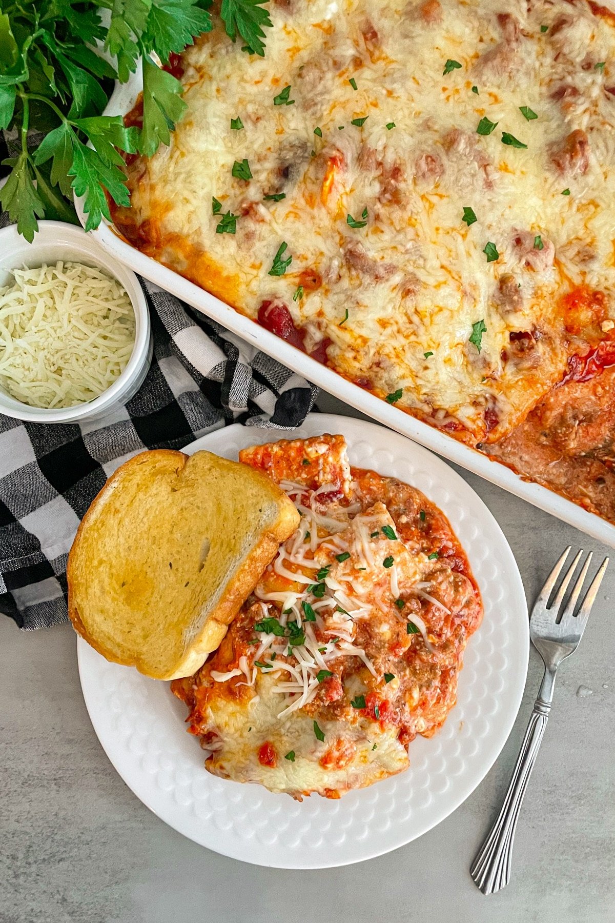 Easy Baked Cheese Ravioli Casserole Recipe | Modernmealmakeover.com
