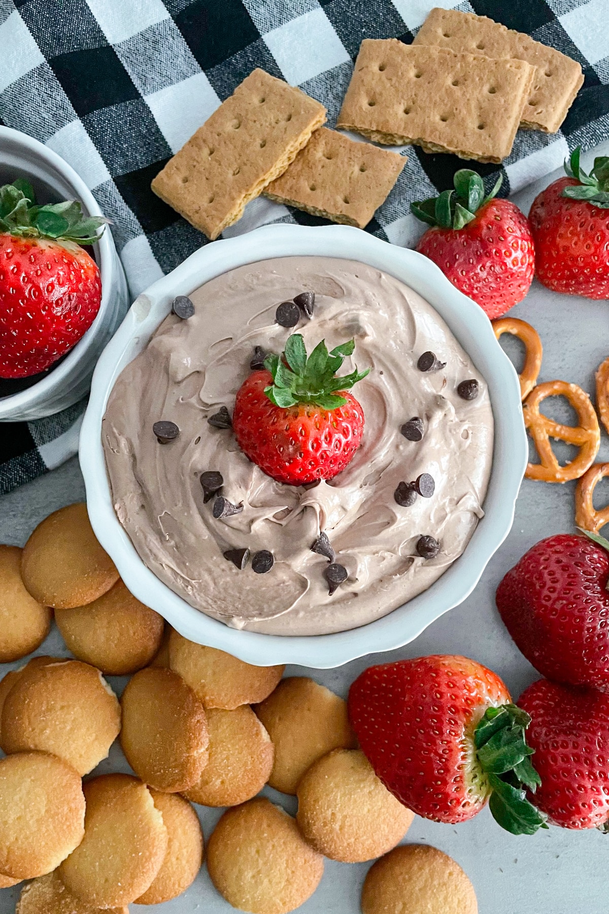 Easy Creamy Nutella Fruit Dip | Modernmealmakeover.com